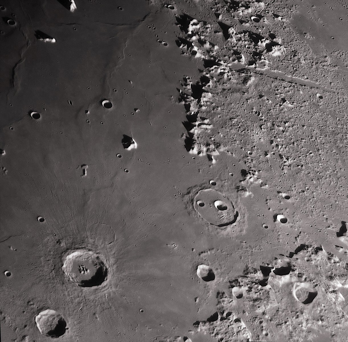 Rima Hadley & Vallis Alpis & Piton Gamma and others 06Abr - Lunar ...