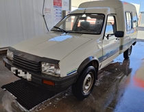 Citroën C-15: 1 depósito de combustible=800km+-, eso es 5,6l/100km ...